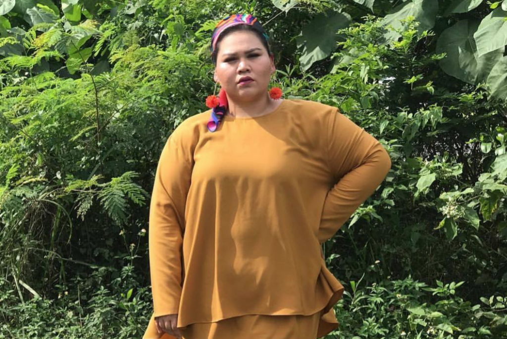 Sherry AlHadad melaram 10 pasang baju raya