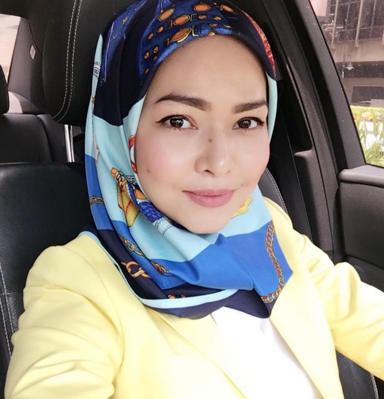 Isteri Lan Pet Pet Cantik Persis Anak Dara
