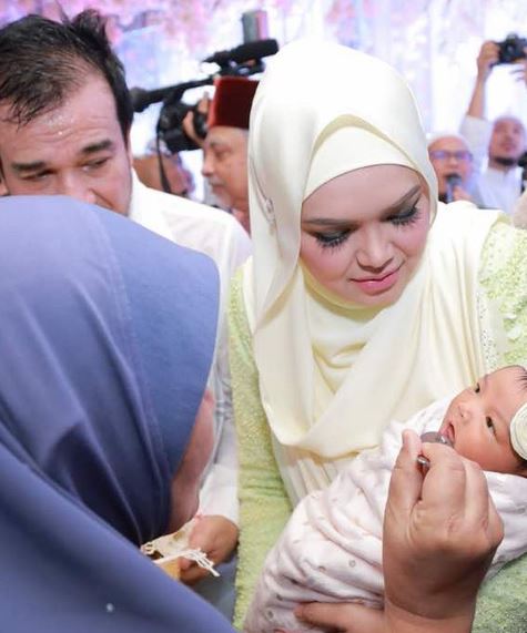 [GAMBAR] Sekitar Majlis Maulid Nabi, Akikah & Tahnik Anak Siti Nurhaliza