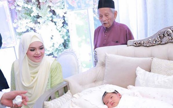 [GAMBAR] Sekitar Majlis Maulid Nabi, Akikah & Tahnik Anak Siti Nurhaliza