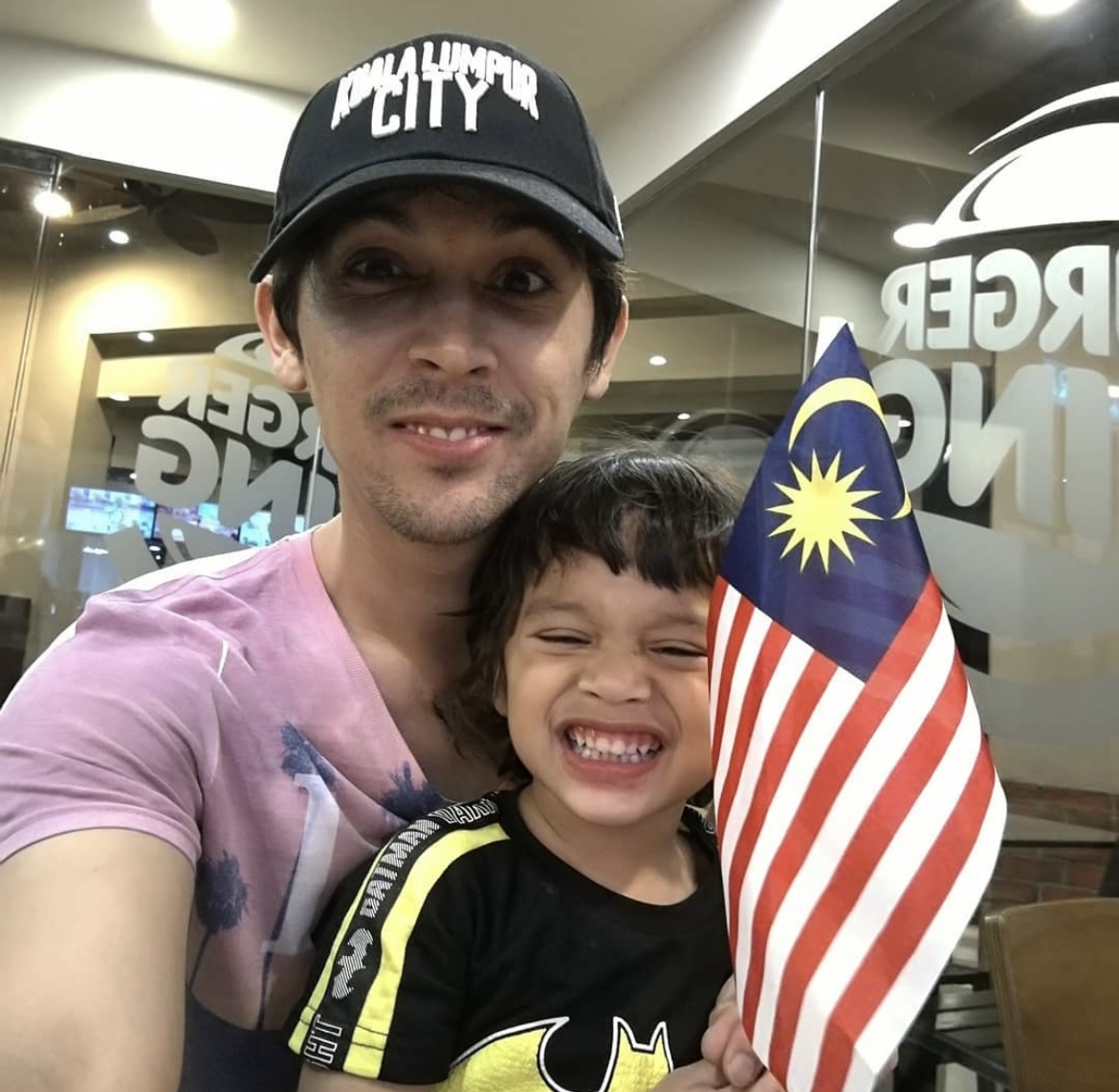 “Say Hello To Idris Shamsul Annuar,” - Sam Bunkface Dedah Nama Anak ...