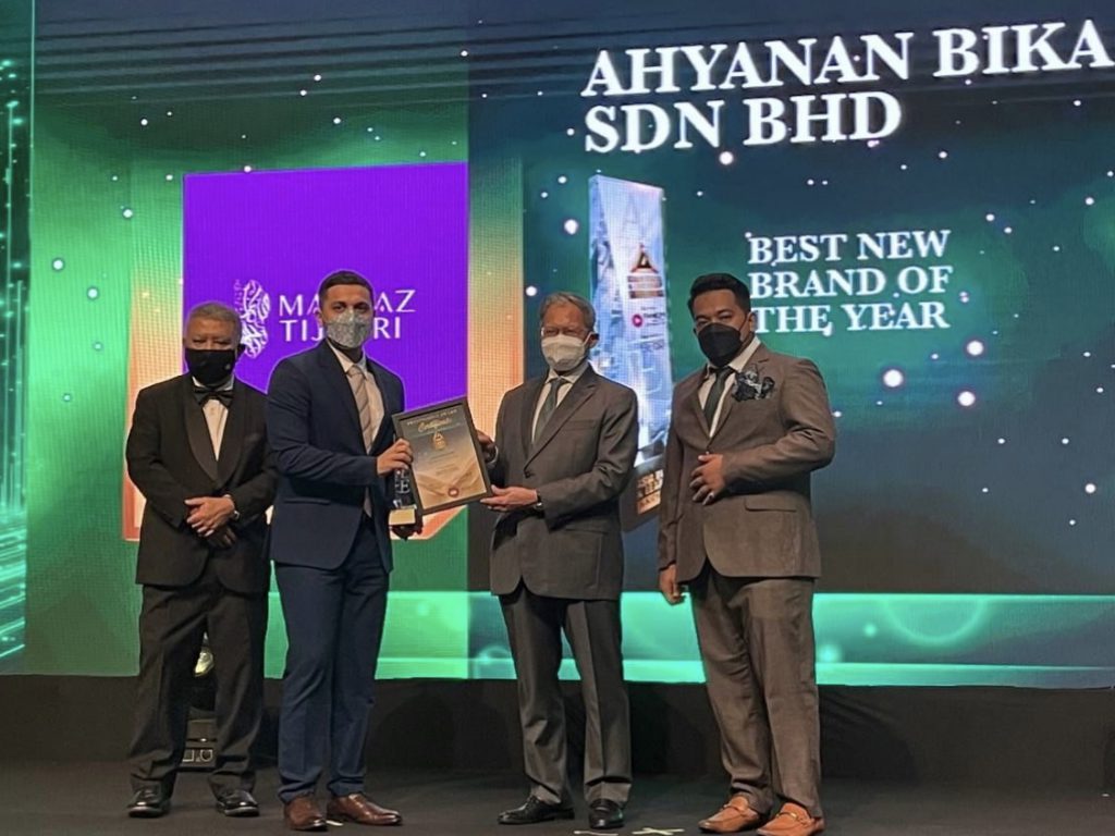 Anak Bongsu Rahmad Mega, Ainina Ahmad B Meninggal Dunia - Media Hiburan