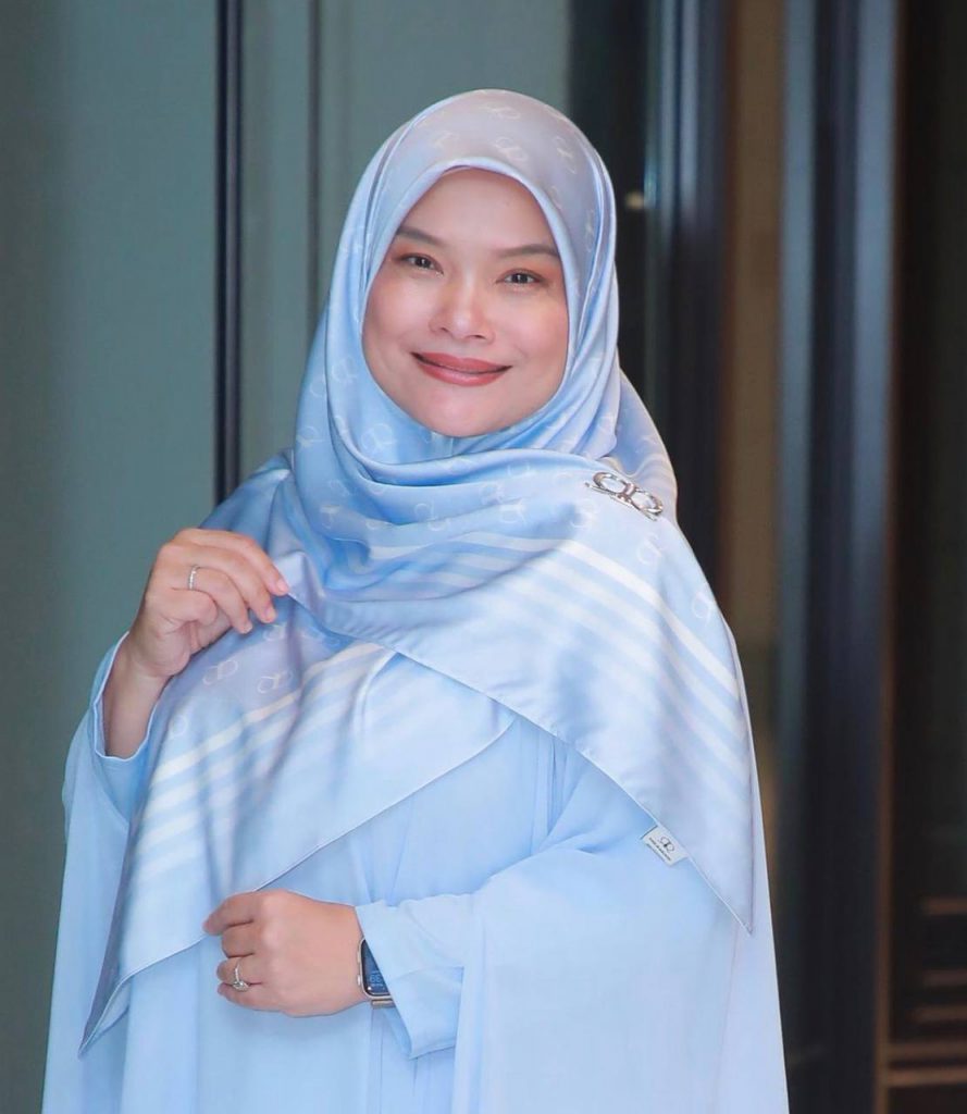 “Tak Boleh Pukul Rata, Yang Duduk Rumah Pun Tak Solat,”- Ramai Beri ...