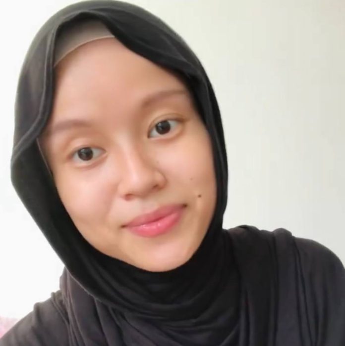 Pakai Tudung Tutup Dada, Jaket & Seluar Longgar, Penampilan Pelakon ...