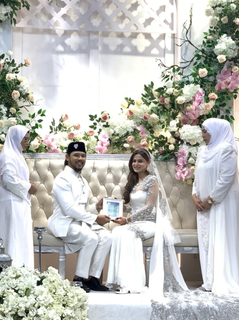 Sekali Lafaz & Mas Kahwin RM1,988, Reen Rahim Selamat Bergelar Isteri ...