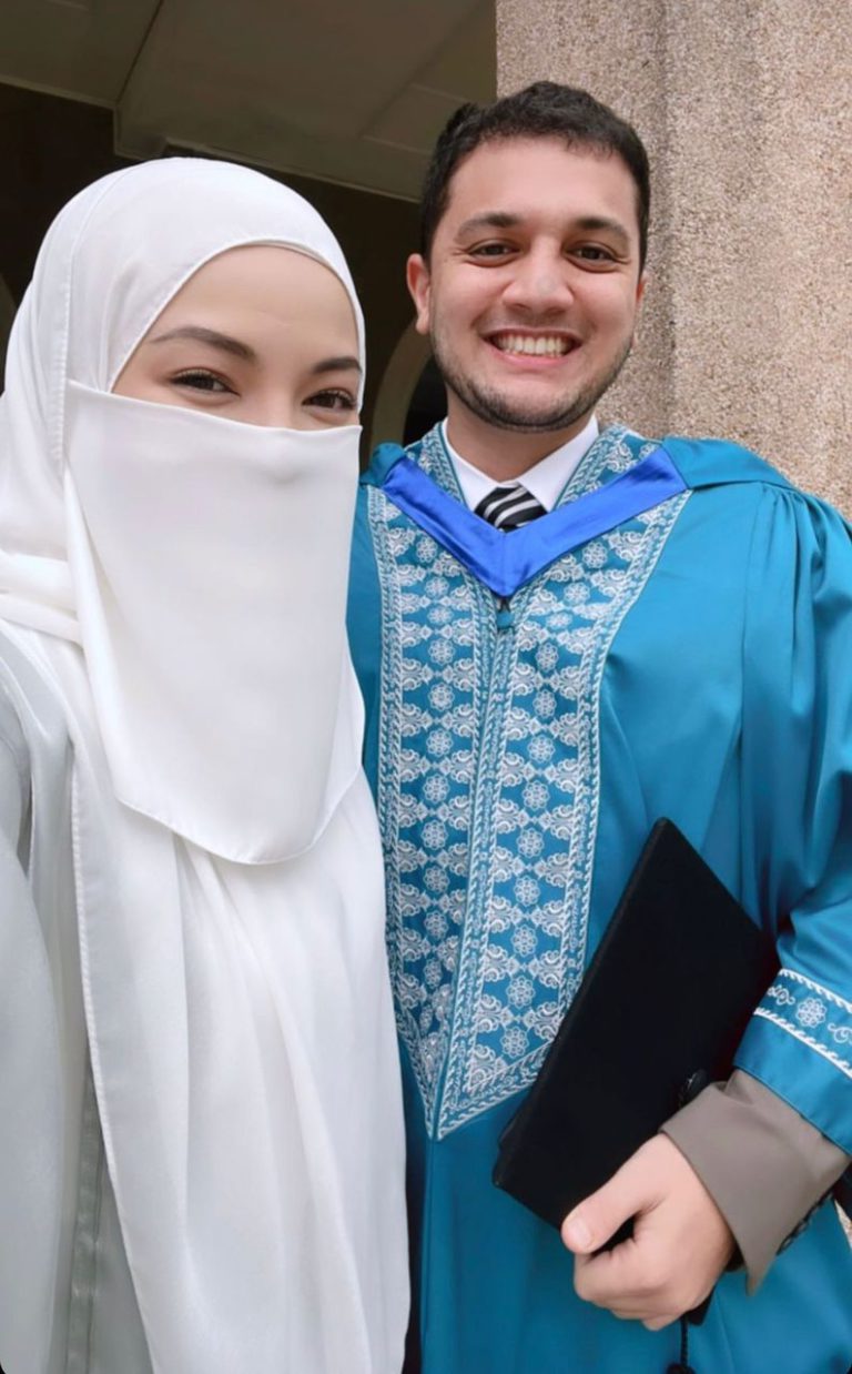 MasyaAllah! PU Riz Terima Ijazah TESL, Neelofa Bangga Bersorak Untuk ...