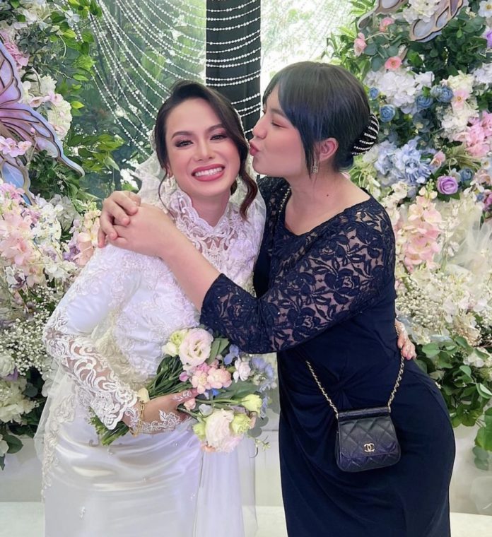 “Semoga Kekal Sampai Syurga,” - Rakan Artis Annie Mosha Selamat Nikah ...