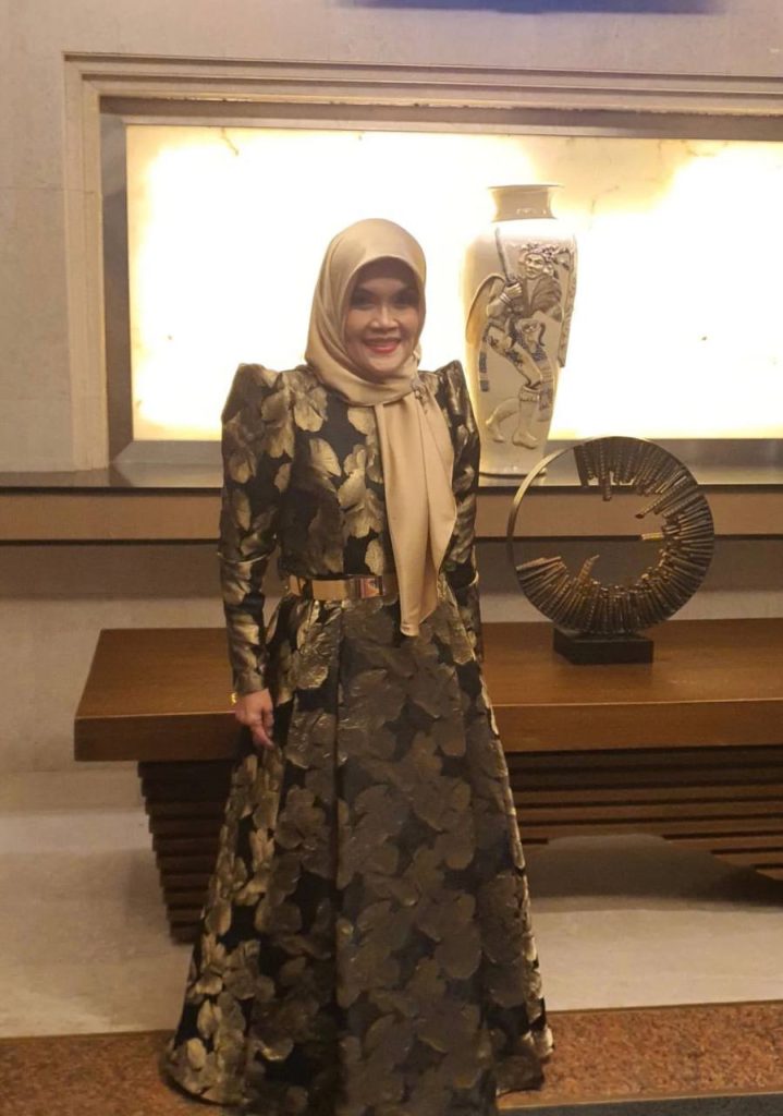 “Terima Kasih, Amat Bermakna Buat Saya,” - Lepas Viral Lagu Flowers, Aishah Ariffin Cover Lagu ...