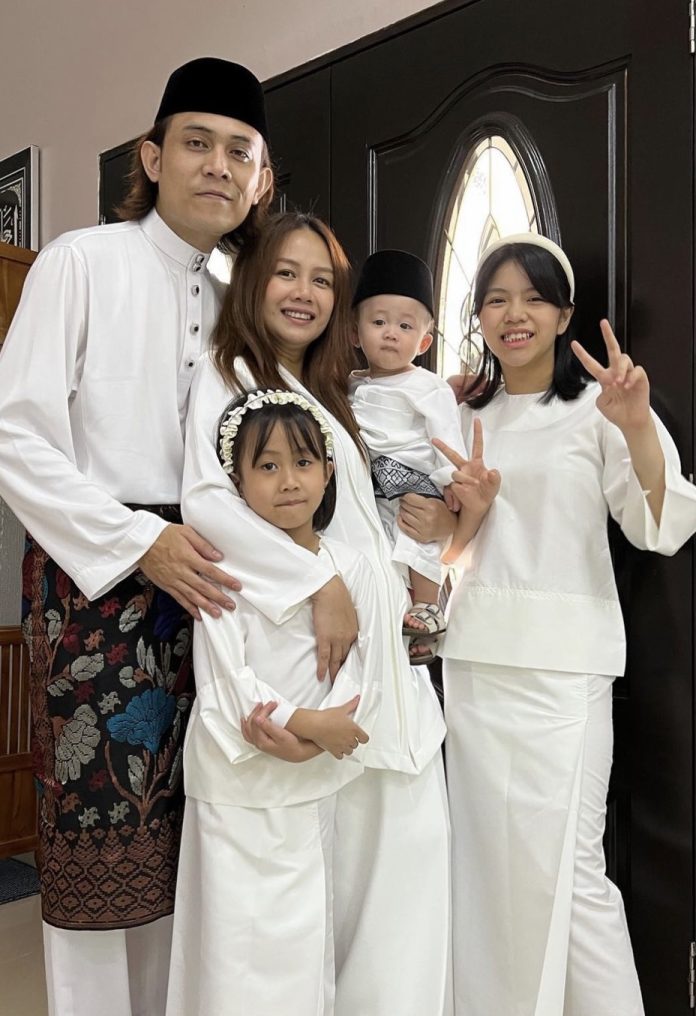 [GAMBAR] Separuh Hari Syawal Pertama, Lihatlah #OOTD Raya Artis Kita ...