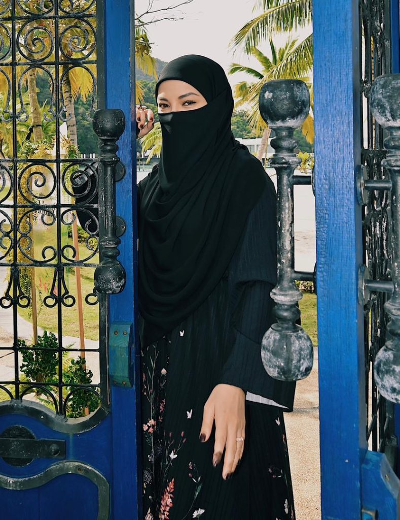 Neelofa Pilihan Syarikat Antarabangsa, PU Riz Syukur Isteri Diterima ...