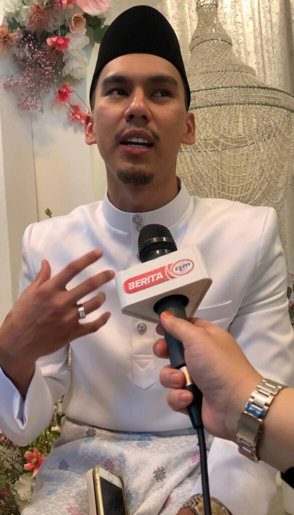 “3 Tahun Kami Tenggelam, Itu Masalah Label,” - Kristal Dihalang Bikin ...