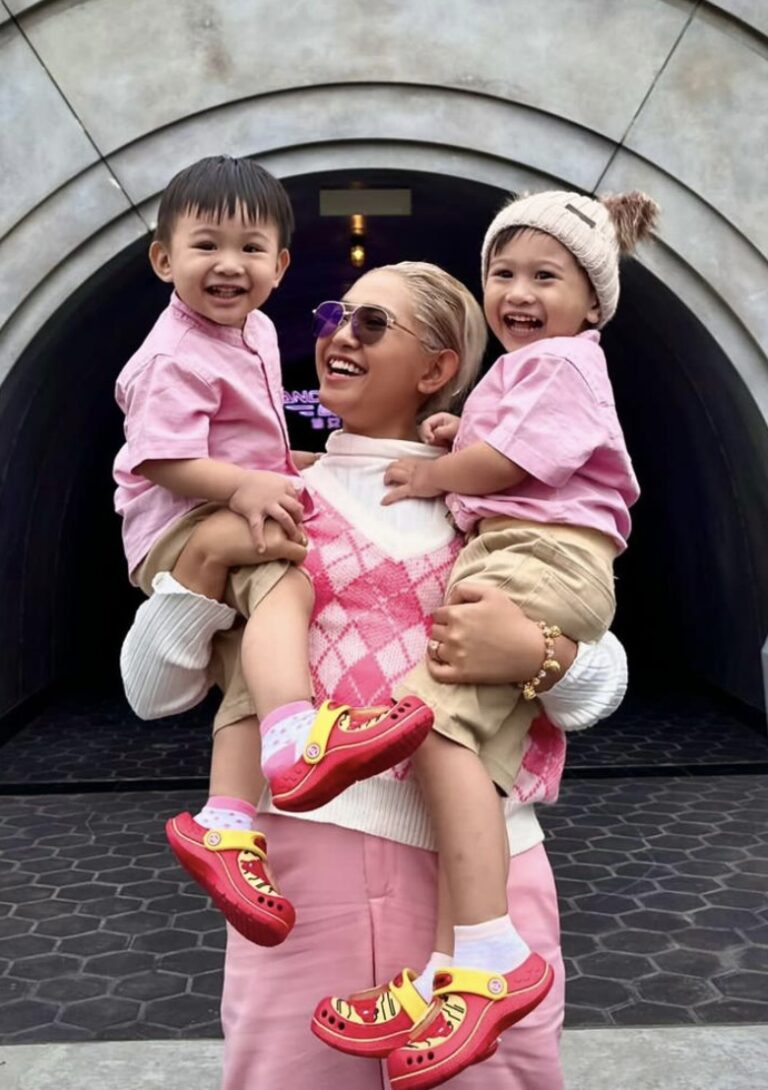 Tini 3R Kini Bergelar Doktor Falsafah Dalam Bidang Komunikasi - Media ...