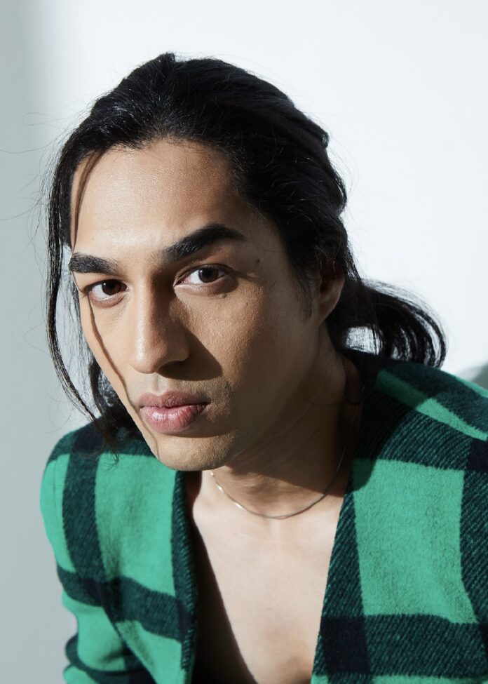 Pelakon & Model Kacak, Danial Dashuki Raih Trofi Pelakon Lelaki Terbaik ...