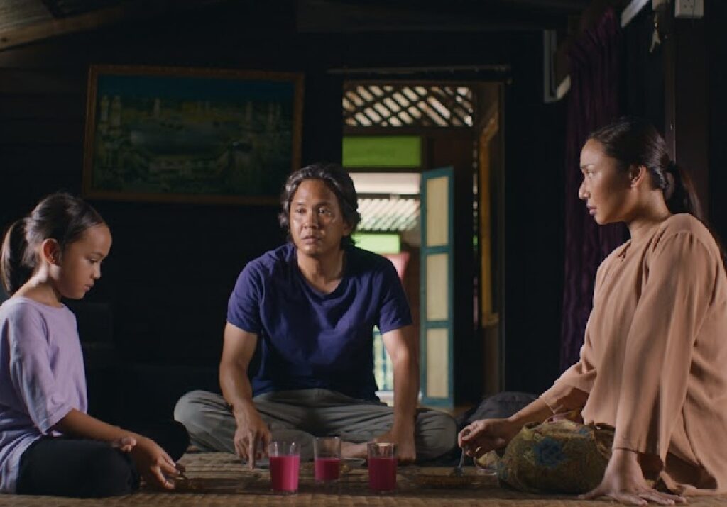 Jadi Bintang Utama Dalam Filem Kanak-Kanak Pekak, Bintang Cilik Qisya ...