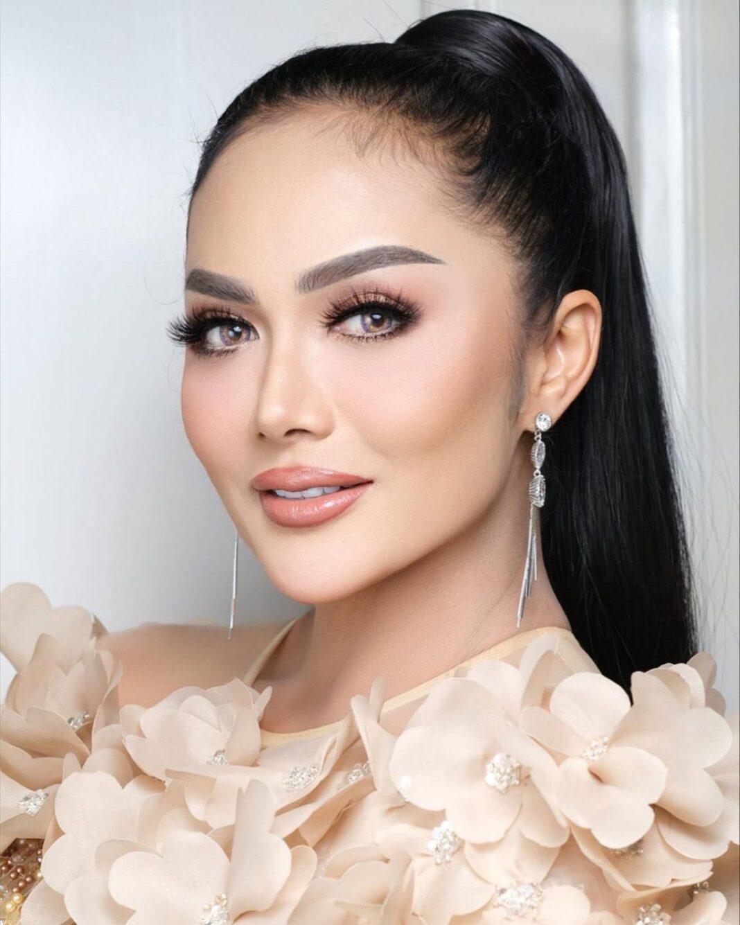 Menginjak Usia 50-an, Tak Sangka Ini Perkembangan Terkini 'Diva ...