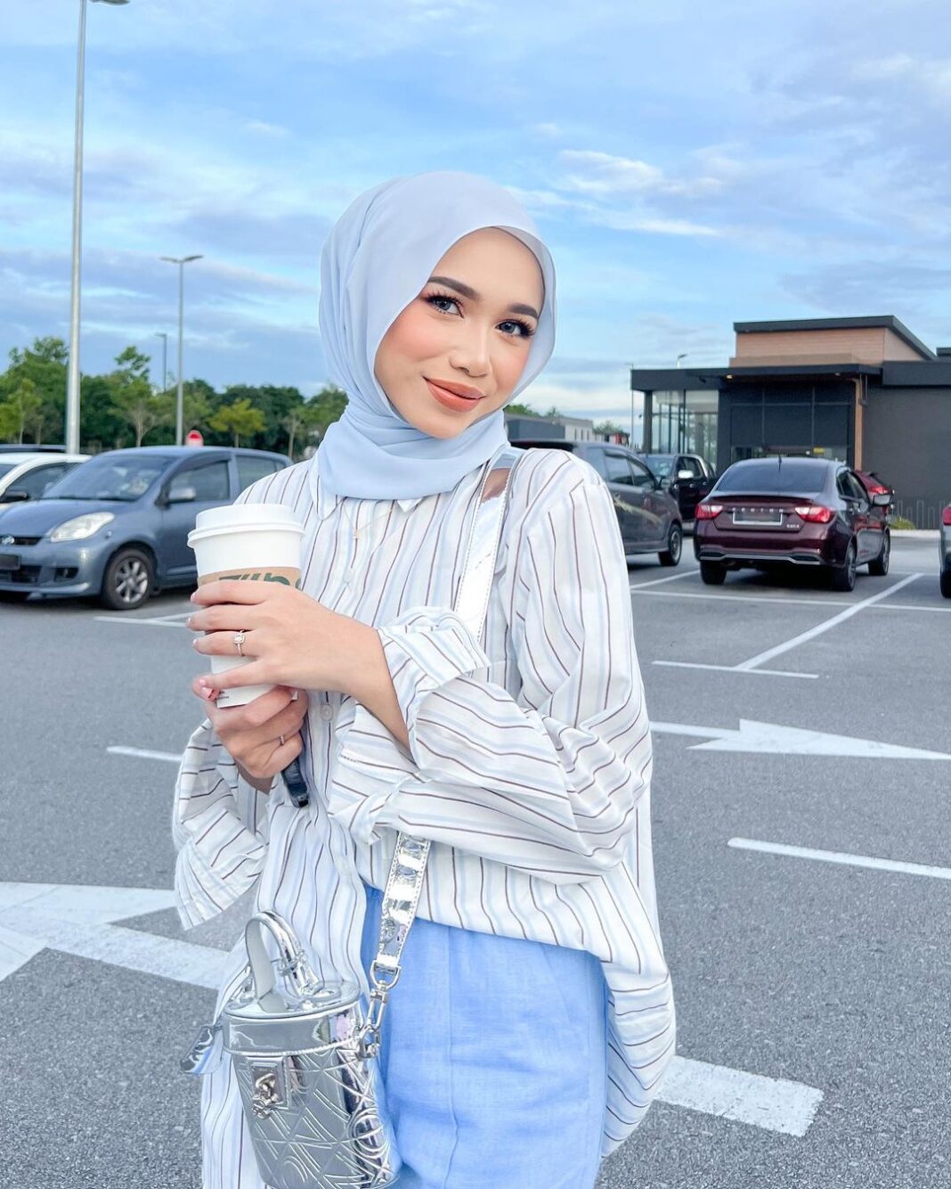 "Macam Iras-Iras Waktu Muda!" - Netizen Samakan Wajah Iman Troye Mirip ...