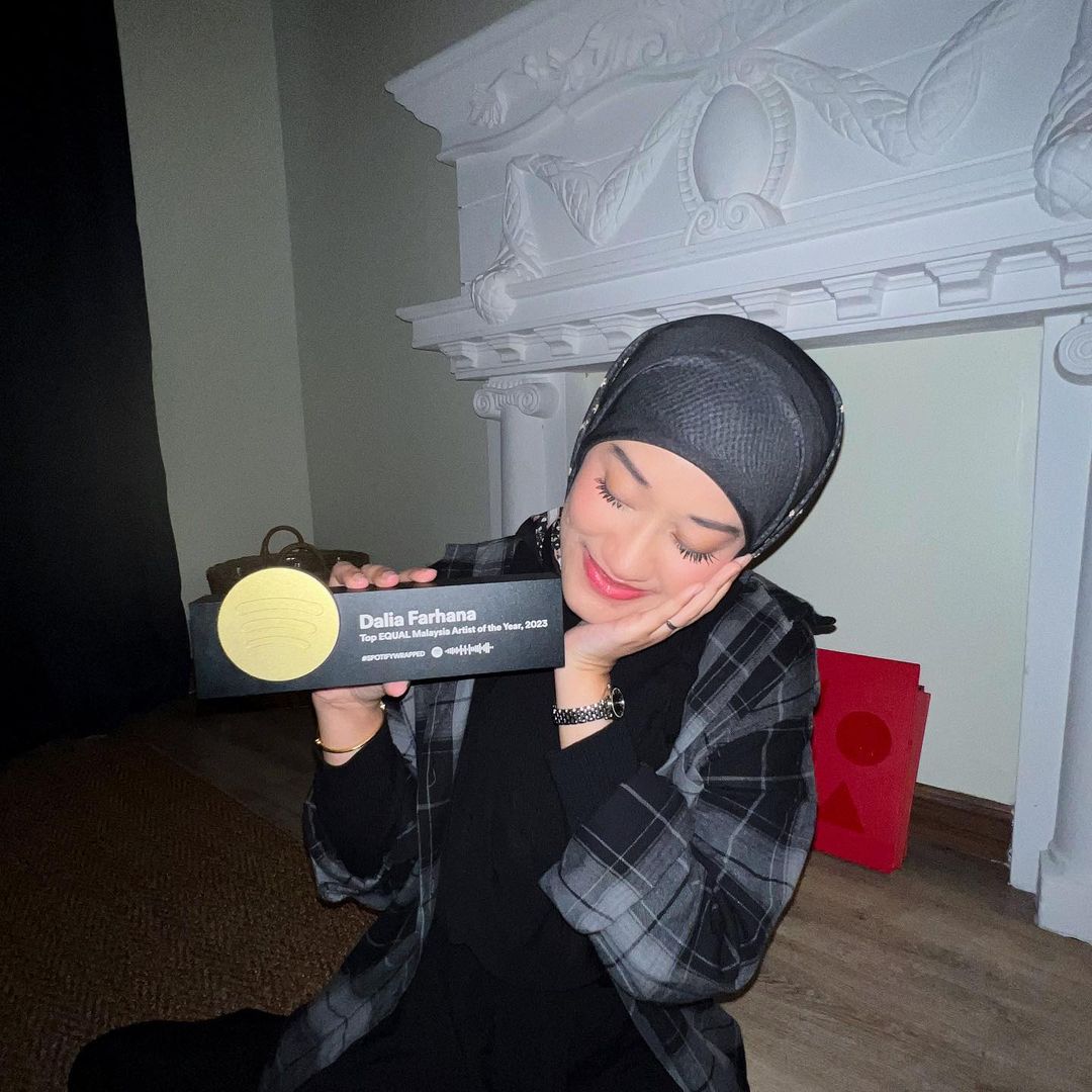 Bakat Semakin Di Iktiraf! Kenali Bintang Suara Gemersik Sebalik Lagu ...