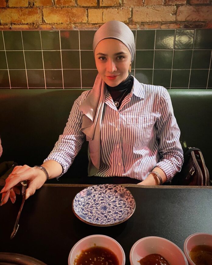 "Rindu Yang Tiada Penghujung," - Elizad Sharifuddin Akui Terkenang 'Air ...