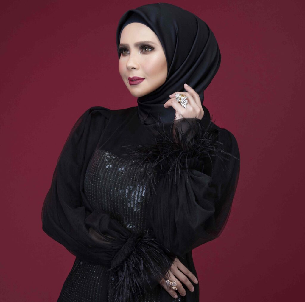 "Tengok Mana Kawan Yang Makan Kawan, Friend For Benefit.." - Che Ta ...