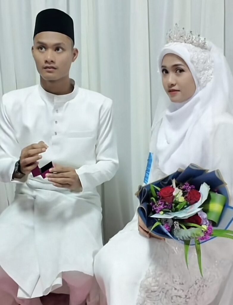 “MasyaAllah Cantiknya Dua-Dua,” - Datin Lisa Surihani Di Next To ...