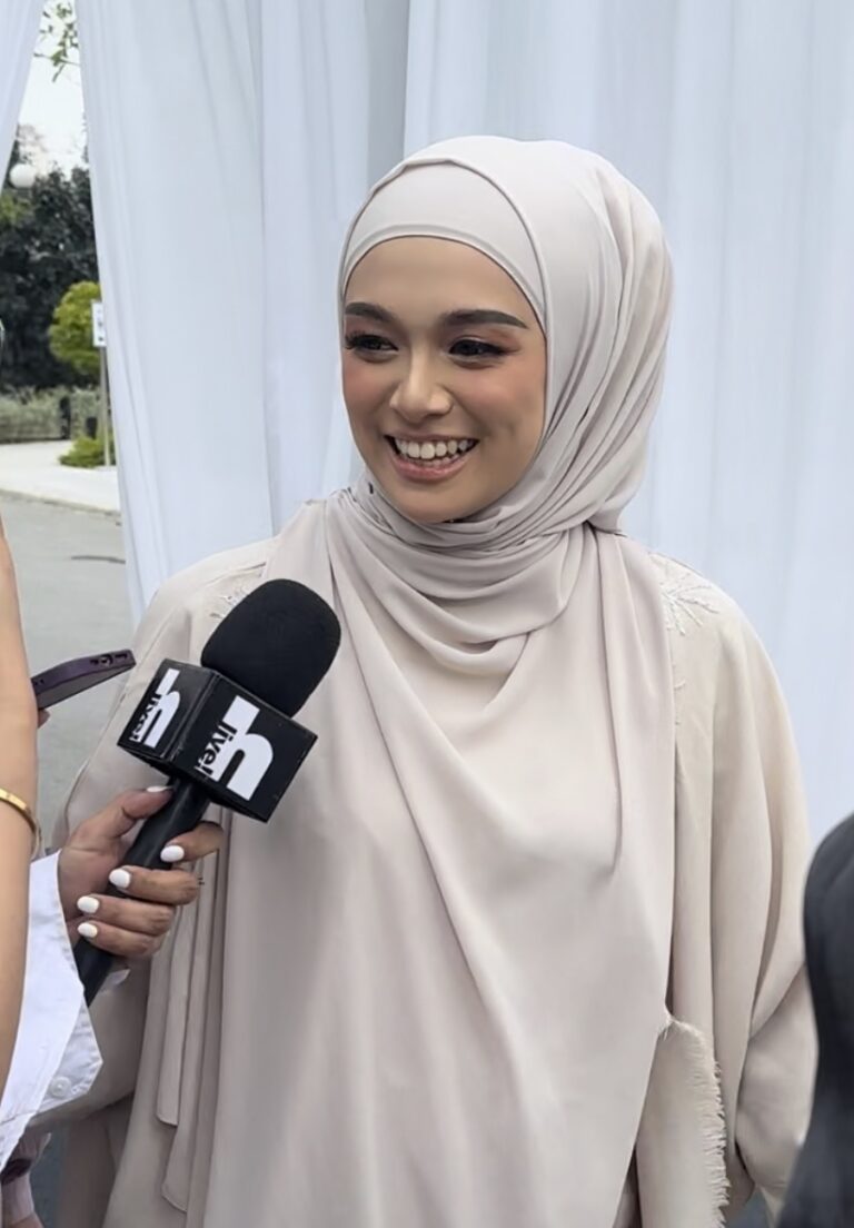 Pertama Kali Dalam Sejarah: Takhta Dewi Remaja 18/19 Ditarik, Haneesya ...