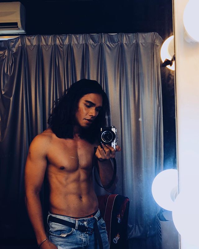 Aedy Ashraf Tayang Body, Tak Suka Jangan Tengok - Media Hiburan