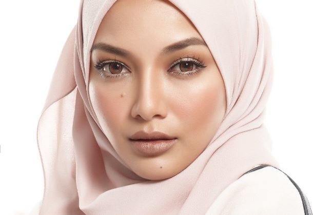 ‘Orang Gila Pakai Tudung Lebih Sempurna’ Netizen Tidak Setuju Neelofa ...