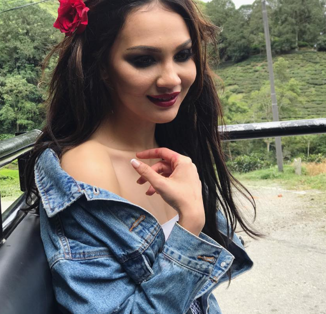 Video Seksi Nadia Brian Di Pulau Tarik Perhatian Kaum Adam - Media Hiburan